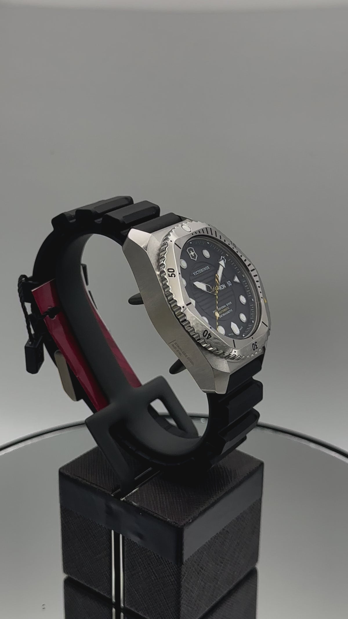 Victorinox Dive Pro Automatic- 241994 – Halifax Watch Company
