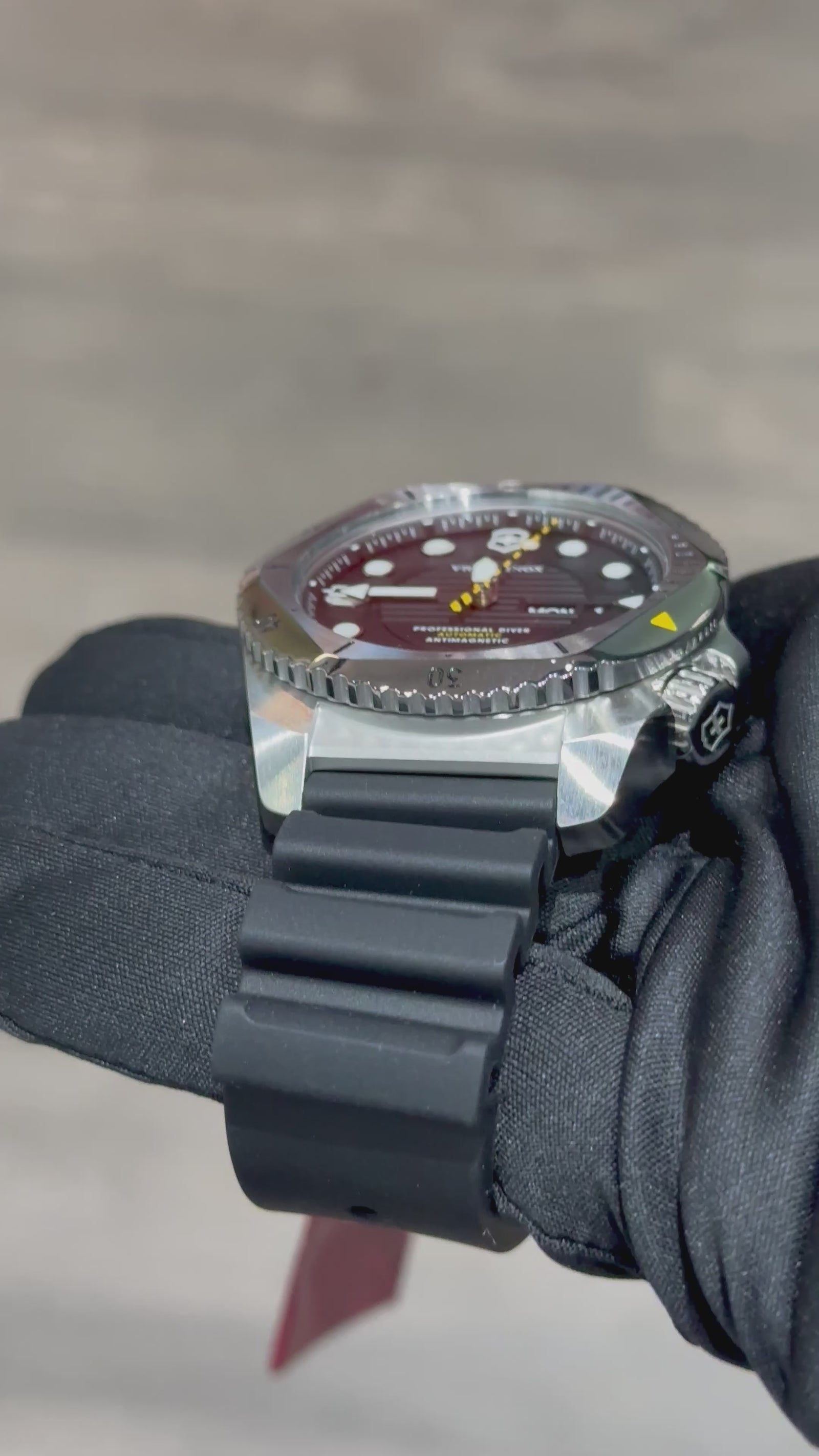 Victorinox Dive Pro Automatic- 241994 – Halifax Watch Company